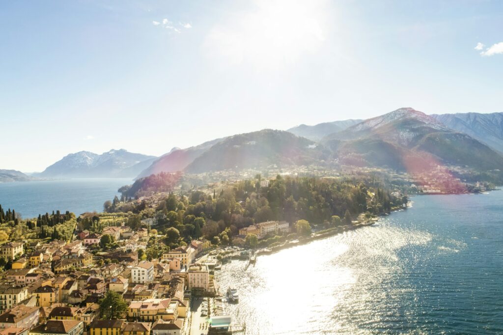 Italian Lakes: A Guide to Garda, Como, and Maggiore