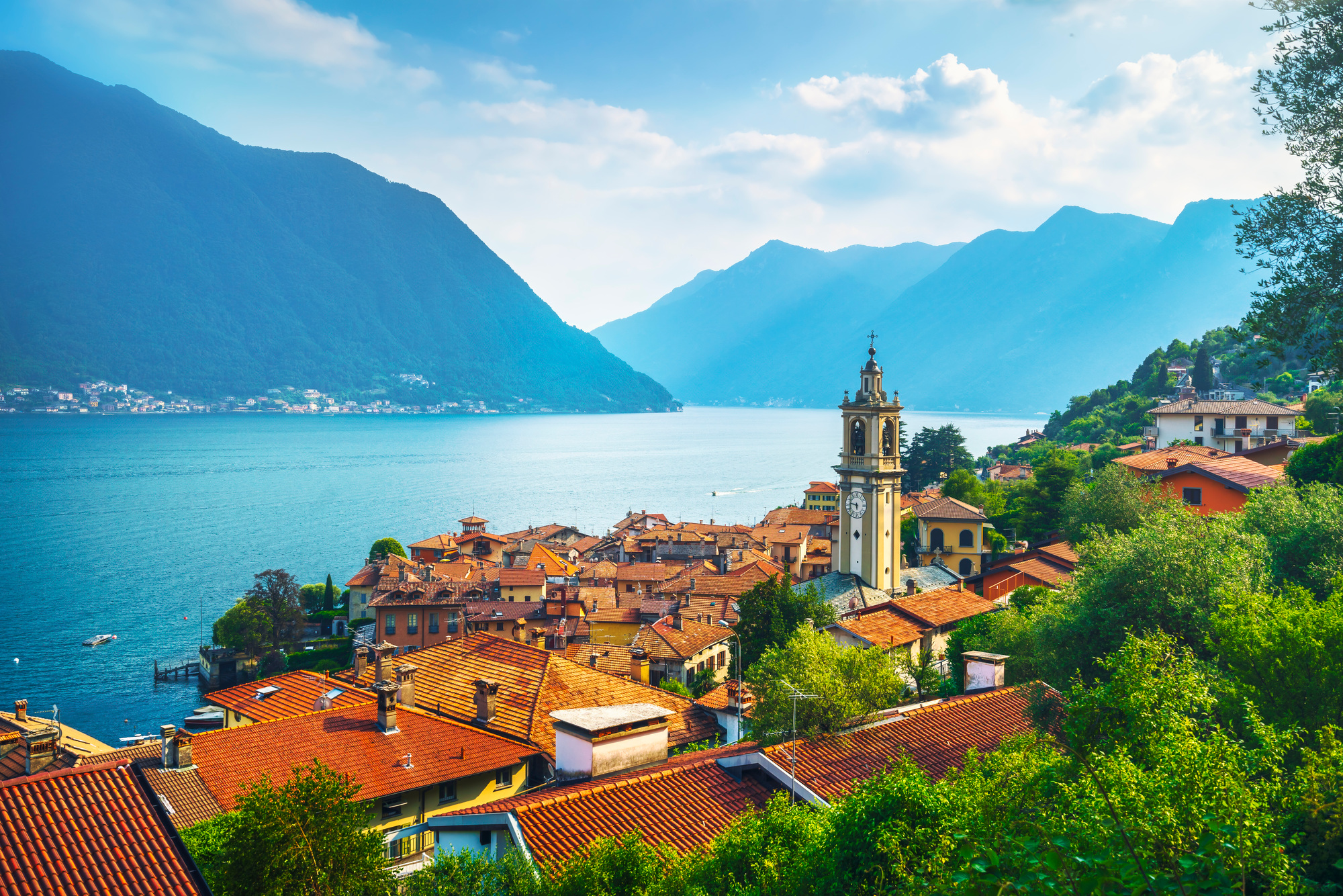 Italian Lakes: A Guide to Garda, Como, and Maggiore